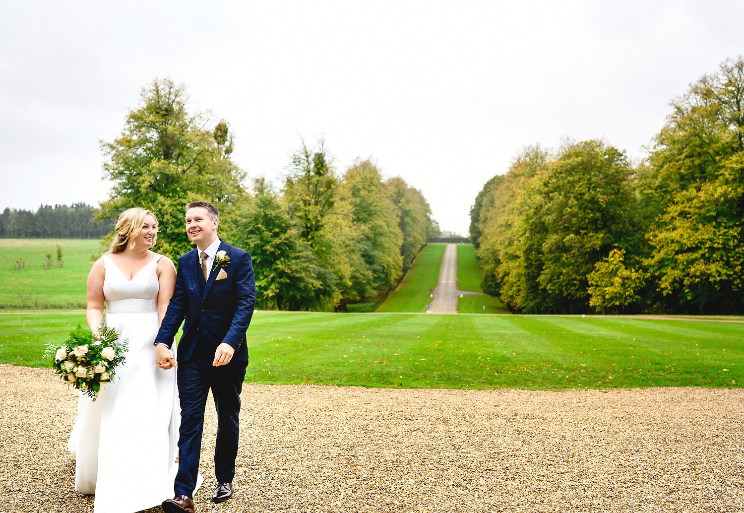 How To Get Natural Wedding Photos